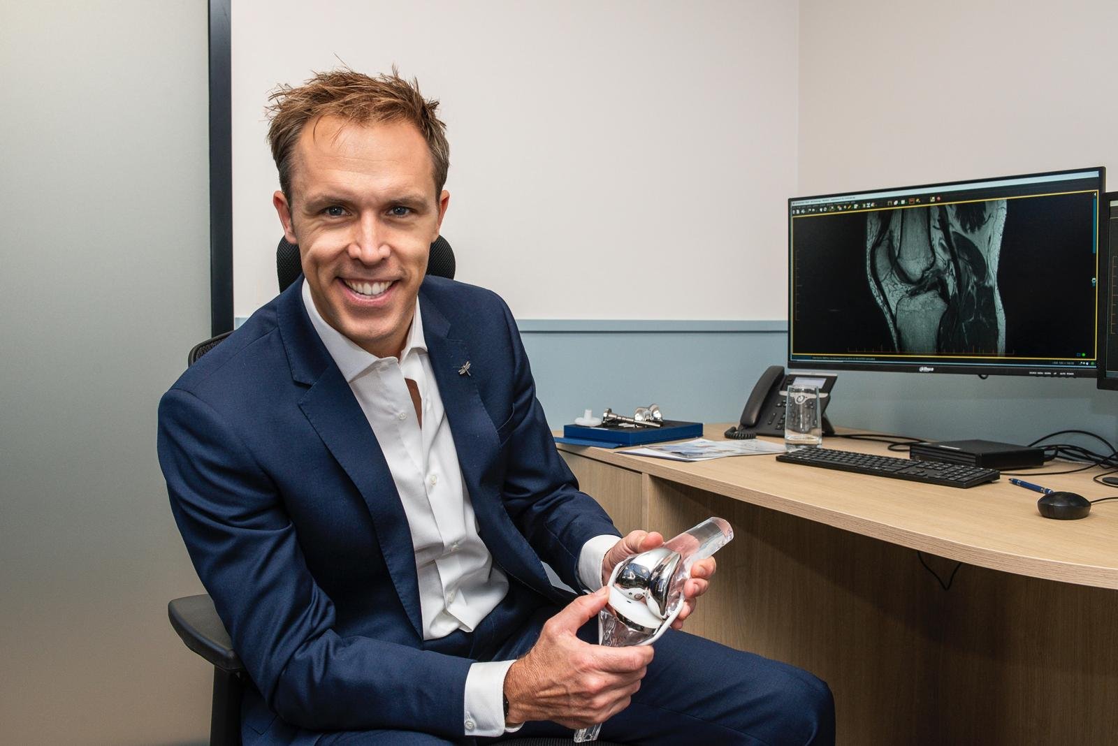 Dr Antony Liddell - Dr Antony Liddell